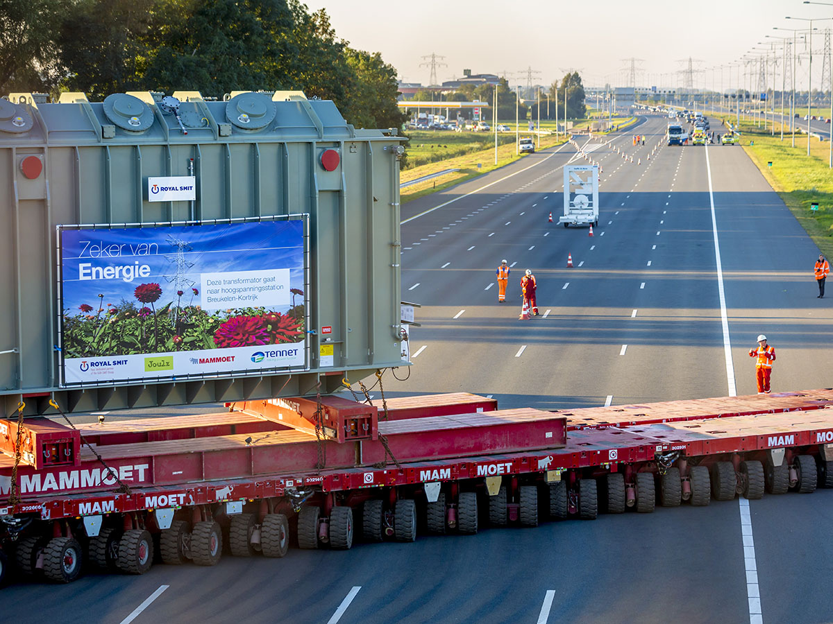 Zero emission option now available for any SPMT transport - LogisticsGulf