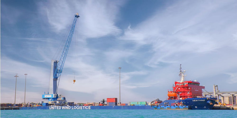 DP World in Sokhna receives new mobile harbour crane - LogisticsGulf