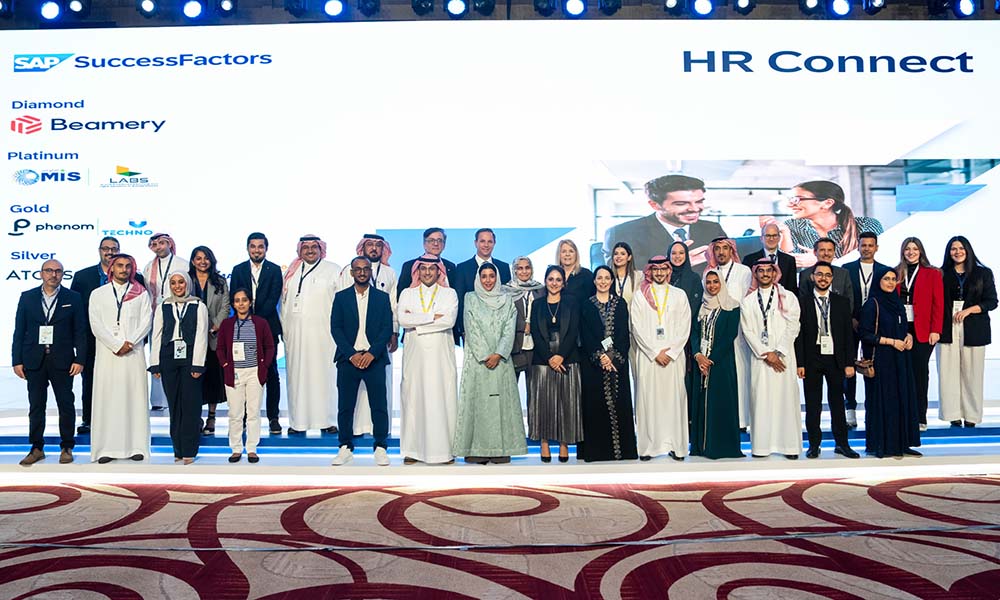HR leaders strategize on AI Adoption for workforce transformation at ...
